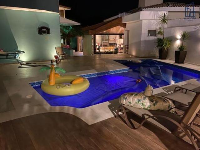 Casa de Condomínio para venda em Aparecidinha de 498.52m² com 3 Quartos, 3 Suites e 4 Garagens