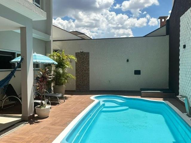 Casa de Condomínio para venda em Aparecidinha em Sorocaba São Paulo de 268.00m² com 3 Quartos, 3 Suítes e 6 Garagens