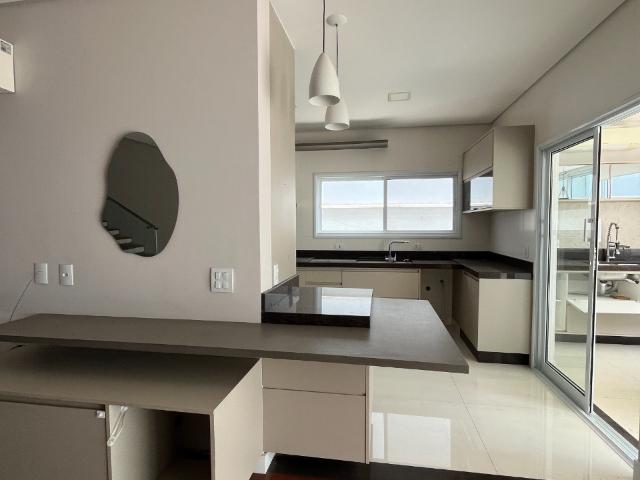 Casa de Condomínio para venda em Aparecidinha em Sorocaba São Paulo de 200.00m² com 3 Quartos, 3 Suítes e 4 Garagens