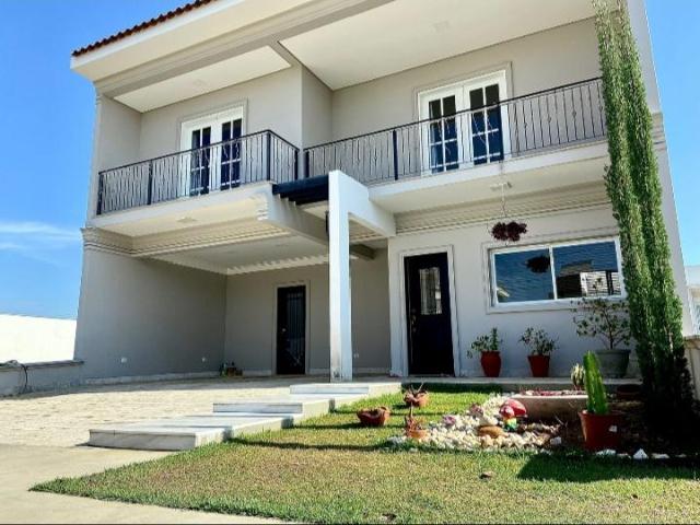 Casa de Condomínio para venda em Aparecidinha em Sorocaba São Paulo de 236.00m² com 3 Quartos, 1 Suíte e 4 Garagens