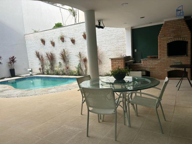 Casa de Condomínio para venda em Aparecidinha em Sorocaba São Paulo de 325.00m² com 3 Quartos, 3 Suítes e 4 Garagens