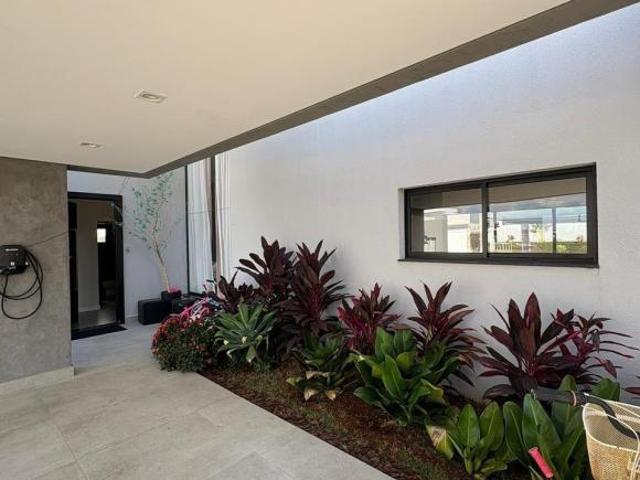 Casa de Condomínio para venda em Araçoiaba da Serra de 280.00m² com 4 Quartos, 3 Suites e 3 Garagens