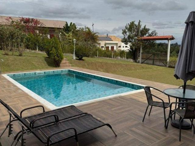 Casa de Condomínio para venda em Araçoiaba da Serra de 320.00m² com 4 Quartos, 3 Suites e 8 Garagens