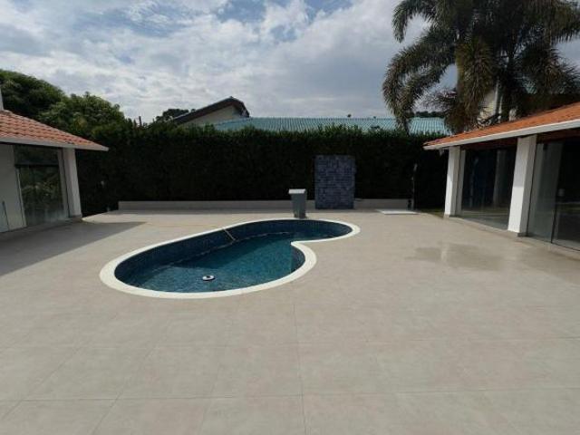 Casa de Condomínio para venda em Araçoiaba da Serra de 401.00m² com 4 Quartos, 3 Suites e 4 Garagens