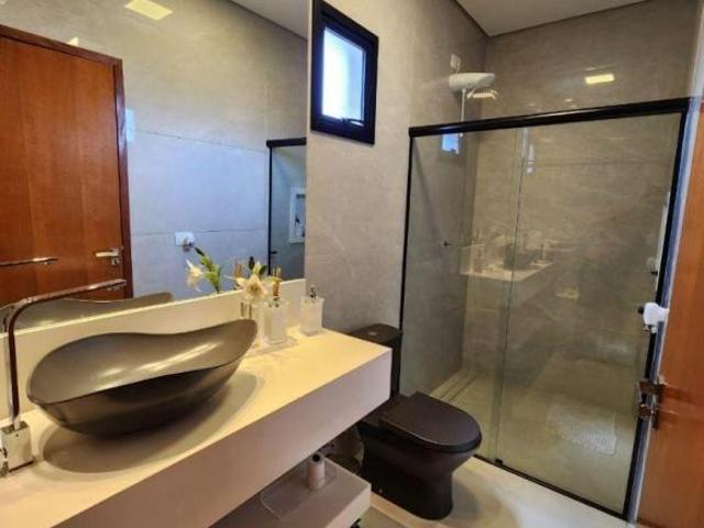 Casa de Condomínio para venda em Araporã