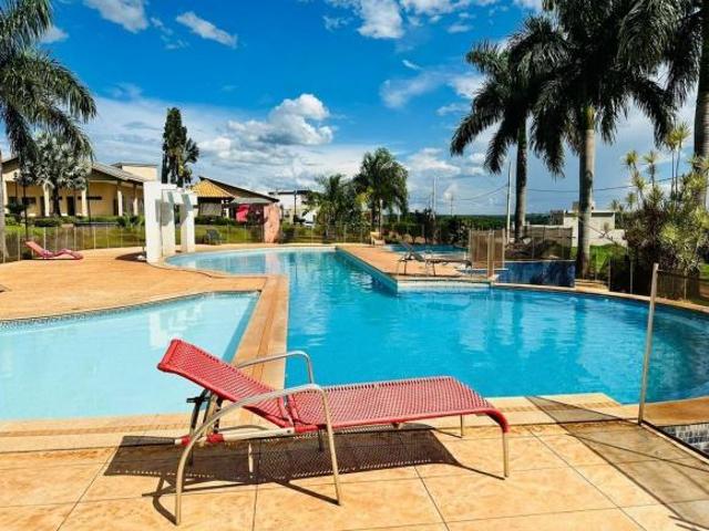 Casa de Condomínio para venda em Araporã