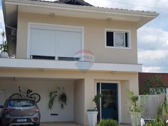 Casa de Condomínio para venda em Aruã de 236.00m² com 4 Quartos, 2 Suites e 2 Garagens