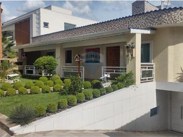 Casa de Condomínio para venda em Arujá Country Club de 380.00m² com 3 Quartos e 1 Suite