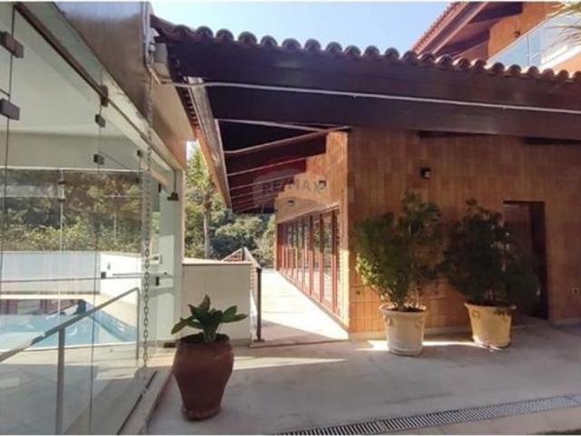Casa de Condomínio para venda em Arujázinho I, Ii E Iii de 948.00m² com 4 Quartos, 4 Suites e 7 Gara