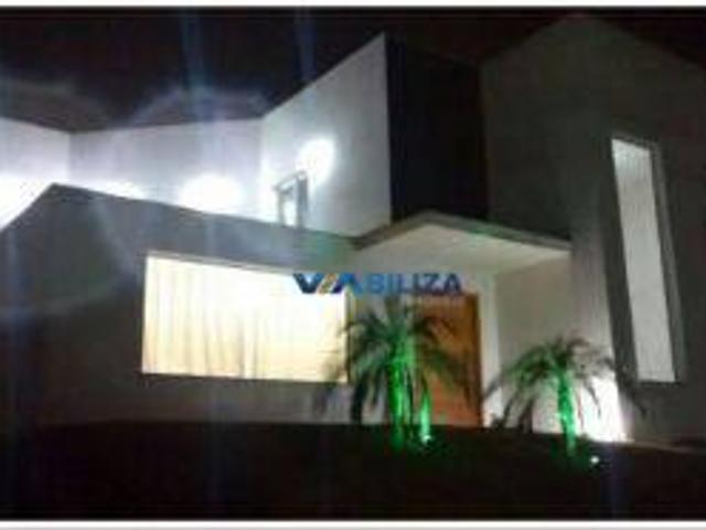Casa de Condomínio para venda em Arujazinho Iii de 600.00m² com 3 Quartos, 1 Suite e 10 Garagens