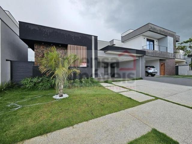 Casa de Condomínio para venda em Bairro Do Grama de 162.00m² com 3 Quartos, 1 Suite e 4 Garagens