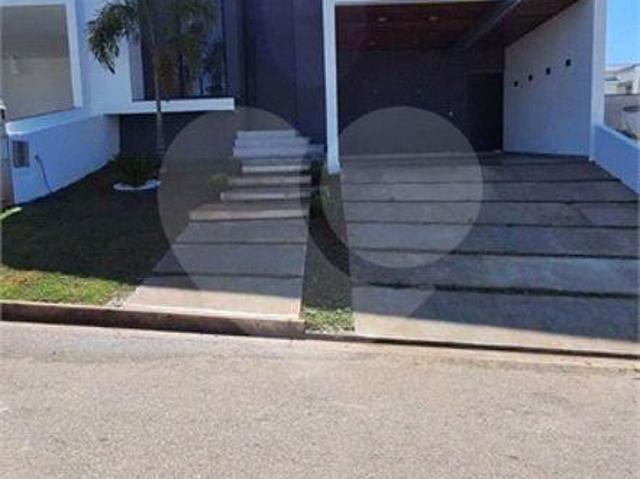 Casa de Condomínio para venda em Bairro Inválido de 226.00m² com 3 Quartos e 2 Suites