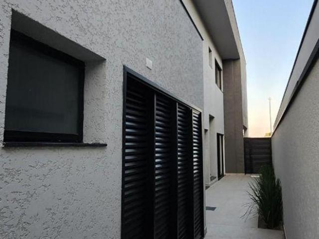 Casa de Condomínio para venda em Bela Vista de 302.15m² com 3 Quartos, 3 Suites e 4 Garagens