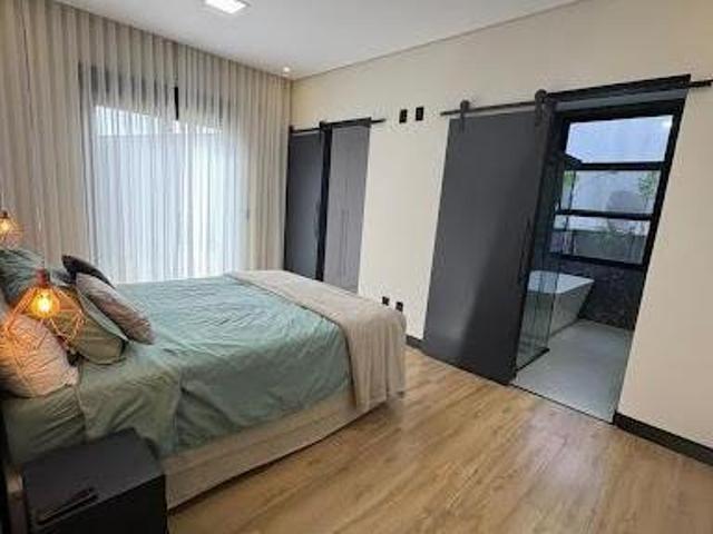 Casa de Condomínio para venda em Bella Vitta Jundiaí de 208.00m² com 3 Quartos, 1 Suite e 4 Garagens