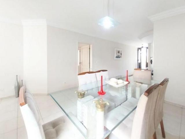 Casa de Condomínio para venda em Bosque Da Villa de 380.00m² com 4 Quartos, 3 Suites e 6 Garagens