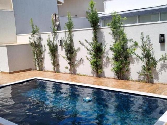 Casa de Condomínio para venda em Bosque de 203.00m² com 3 Quartos, 3 Suites e 4 Garagens
