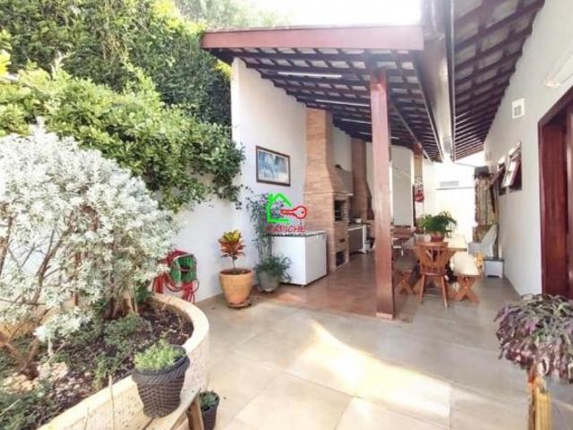 Casa de Condomínio para venda em Bosque de 300.00m² com 4 Quartos, 4 Suites e 4 Garagens