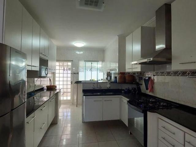 Casa de Condomínio para venda em Brigadeiro Tobias de 242.00m² com 3 Quartos, 3 Suites e 4 Garagens