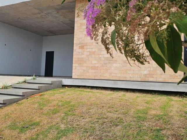 Casa de Condomínio para venda em Buona Vita Horto de 182.00m² com 3 Quartos, 3 Suites e 4 Garagens