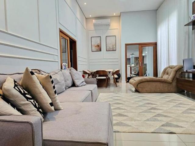 Casa de Condomínio para venda em Buona Vita Horto de 201.00m² com 3 Quartos, 3 Suites e 4 Garagens