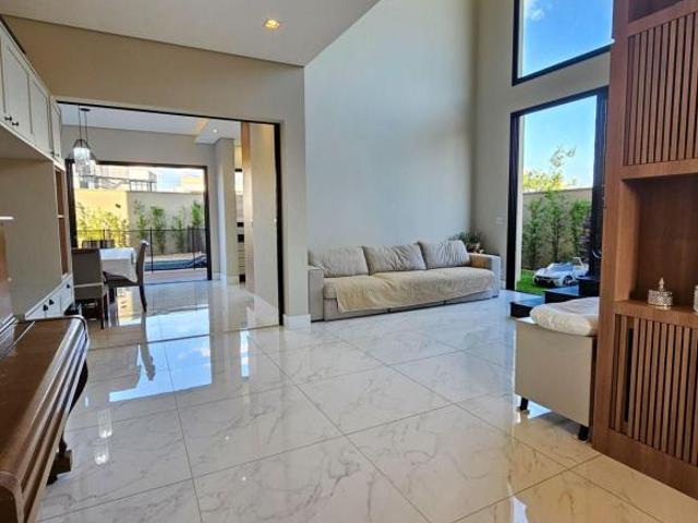 Casa de Condomínio para venda em Buona Vita Horto de 327.00m² com 4 Quartos, 3 Suites e 4 Garagens