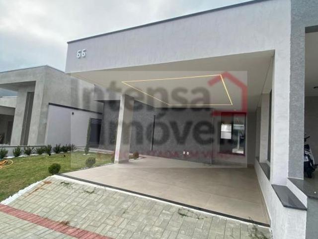 Casa de Condomínio para venda em Caminho Novo de 144.00m² com 3 Quartos, 1 Suite e 2 Garagens