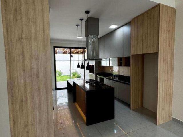 Casa de Condomínio para venda em Caminho Novo de 256.00m² com 3 Quartos, 1 Suite e 2 Garagens
