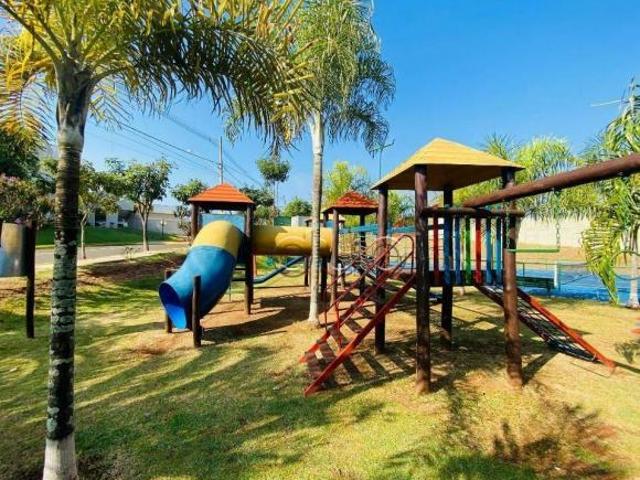 Casa de Condomínio para venda em Campestre de 335.00m² com 3 Quartos, 3 Suites e 6 Garagens