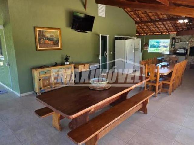 Casa de Condomínio para venda em Campo Do Meio de 210.00m² com 3 Quartos, 1 Suite e 8 Garagens