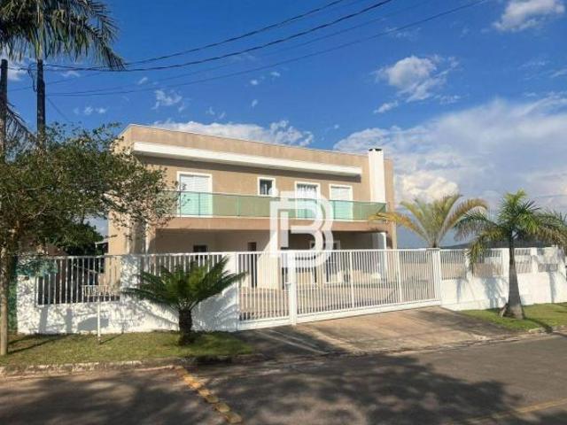 Casa de Condomínio para venda em Campo Largo de 482.00m² com 3 Quartos, 1 Suite e 5 Garagens