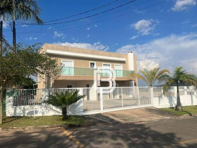 Casa de Condomínio para venda em Campo Largo de 482.00m² com 3 Quartos, 1 Suite e 5 Garagens