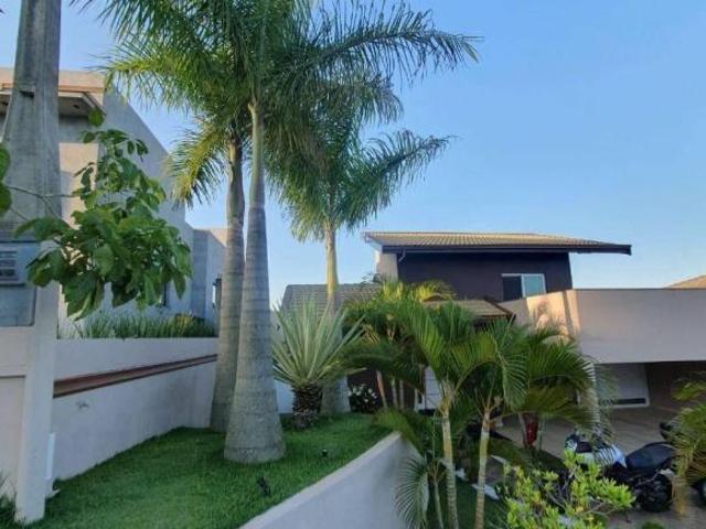 Casa de Condomínio para venda em Campo Largo de 310.00m² com 3 Quartos, 1 Suite e 6 Garagens