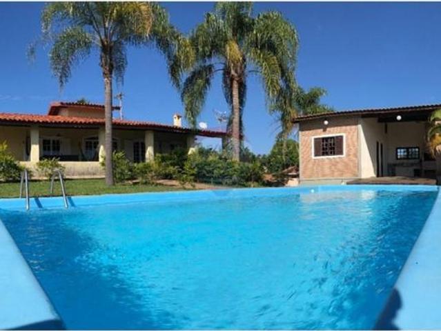 Casa de Condomínio para venda em Cafezal de 303.19m² com 3 Quartos, 1 Suite e 10 Garagens