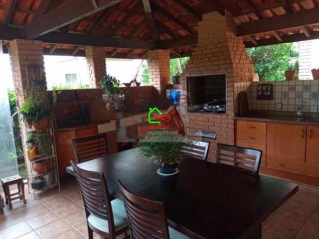 Casa de Condomínio para venda em Caixa D´água de 174.00m² com 3 Quartos, 1 Suite e 3 Garagens
