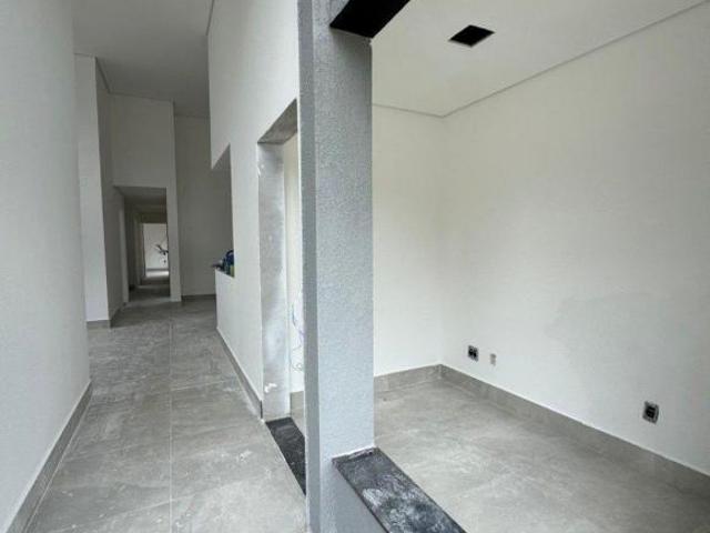 Casa de Condomínio para venda em Cajuru Do Sul de 195.00m² com 3 Quartos, 1 Suite e 6 Garagens