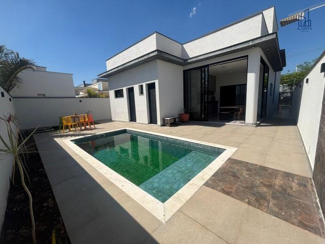 Casa de Condomínio para venda em Cajuru Do Sul em Sorocaba São Paulo de 194.00m² com 3 Quartos, 3 Suítes e 4 Garagens