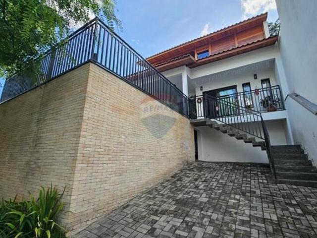 Casa de Condomínio para venda em Caputera de 201.00m² com 3 Quartos, 1 Suite e 2 Garagens