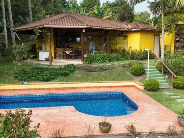 Casa de Condomínio para venda em Caraguatá de 311.30m² com 5 Quartos, 3 Suites e 4 Garagens