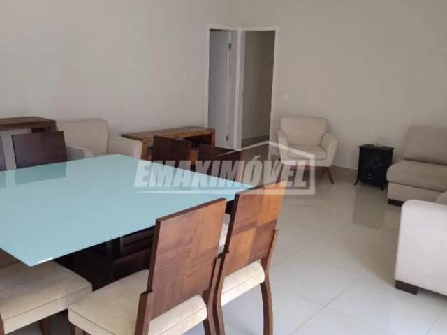 Casa de Condomínio para venda em Centro de 150.00m² com 3 Quartos, 1 Suite e 4 Garagens