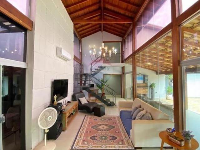 Casa de Condomínio para venda em Centro de 230.00m² com 5 Quartos, 5 Suites e 2 Garagens