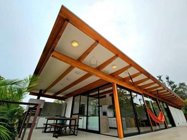 Casa de Condomínio para venda em Centro de 384.15m² com 3 Quartos, 1 Suite e 8 Garagens