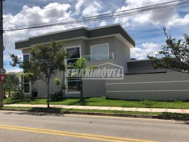 Casa de Condomínio para venda em Central Parque de 260.00m² com 3 Quartos, 3 Suites e 4 Garagens