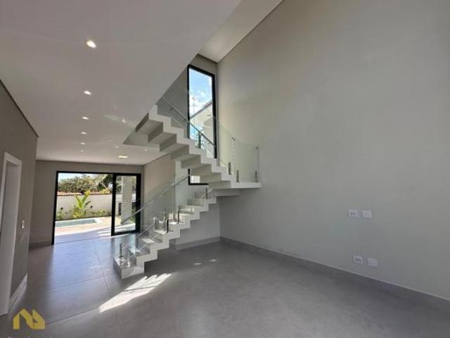 Casa de Condomínio para venda em Cézar De Souza de 250.00m² com 3 Quartos, 3 Suites e 4 Garagens
