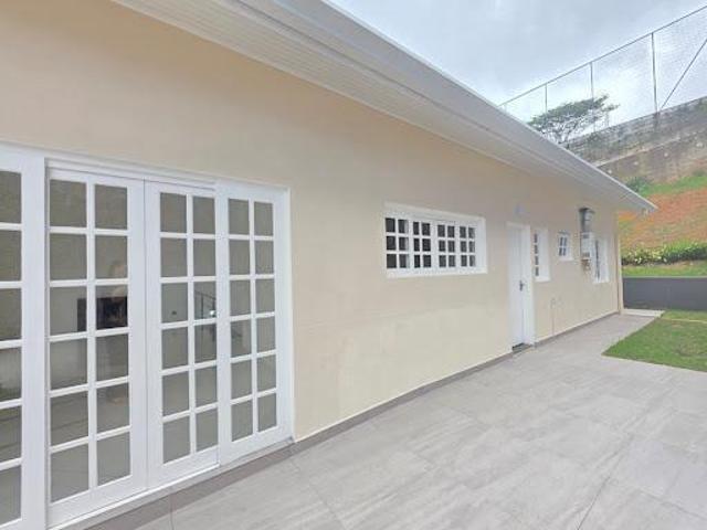 Casa de Condomínio para venda em Chácara Canta Galo de 145.00m² com 3 Quartos, 1 Suite e 4 Garagens