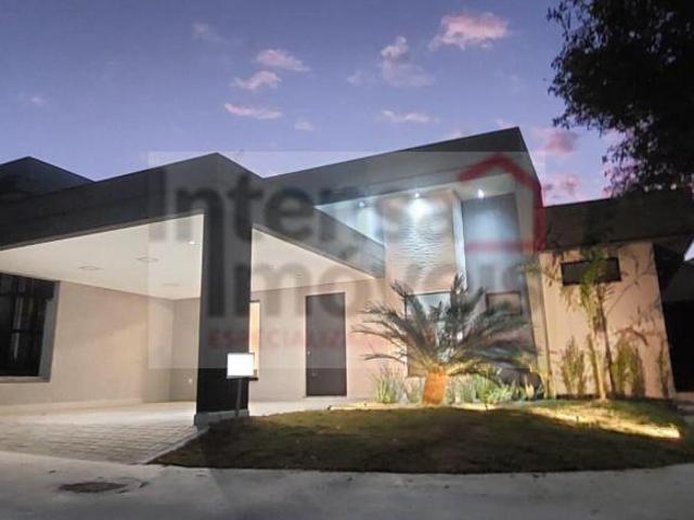 Casa de Condomínio para venda em Chácara Do Visconde de 224.00m² com 3 Quartos, 1 Suite e 2 Garagens
