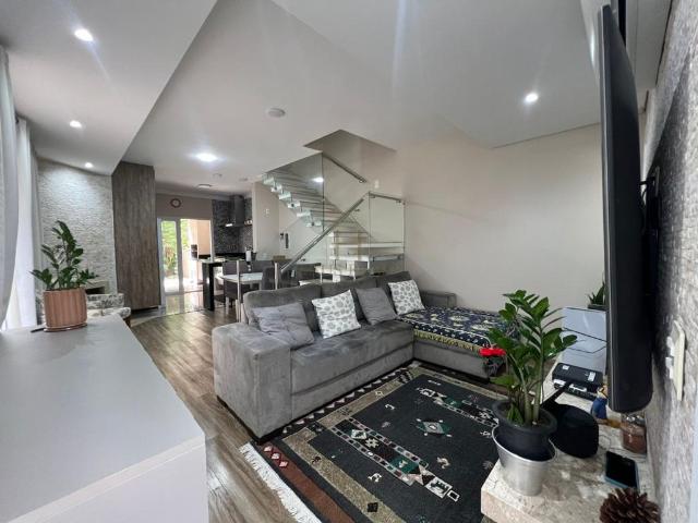 Casa de Condomínio para venda em Chácara Pavoeiro em Cotia São Paulo de 115.00m² com 3 Quartos, 1 Suíte e 2 Garagens