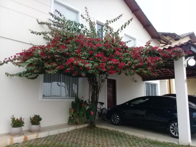Casa de Condomínio para venda em Chácara Pavoeiro em Cotia São Paulo de 133.00m² com 3 Quartos, 1 Suíte e 2 Garagens