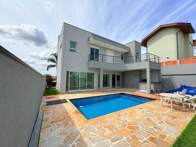 Casa de Condomínio para venda em Chácaras Alpina em Valinhos São Paulo de 258.00m² com 3 Quartos, 3 Suítes e 4 Garagens