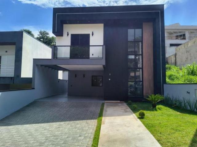 Casa de Condomínio para venda em Chácaras Aracary de 139.00m² com 3 Quartos, 2 Suites e 4 Garagens