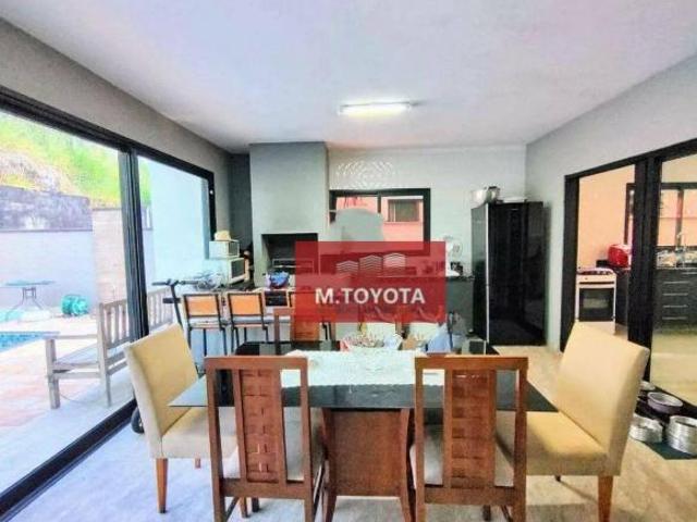 Casa de Condomínio para venda em Chácaras Maringá de 207.00m² com 3 Quartos, 3 Suites e 4 Garagens